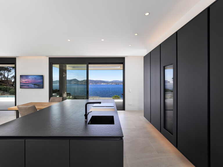 Prefabricated Luxury Houses: The most spectacular modular home in Spain ...